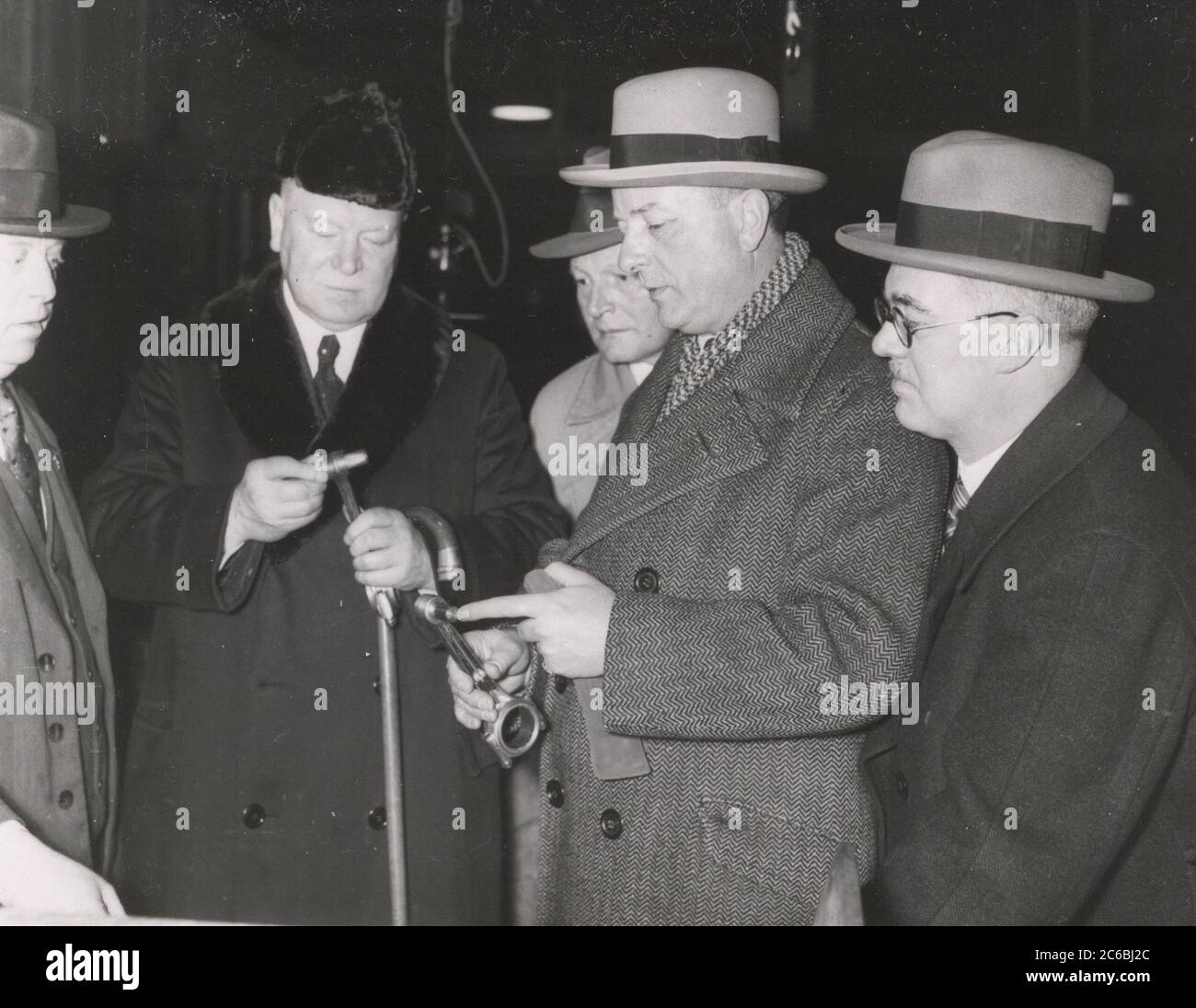 Adolf hitler in the mercedes hi-res stock photography and images - Alamy