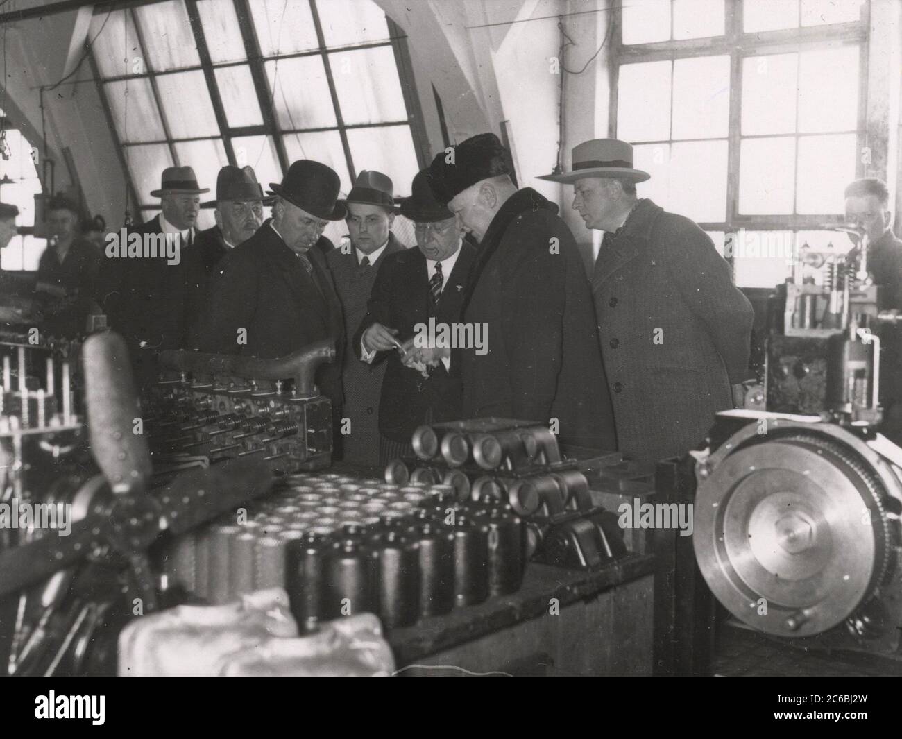 Heinrich Hoffmann Photographs 1934 Adolf Hitler's official photographer ...