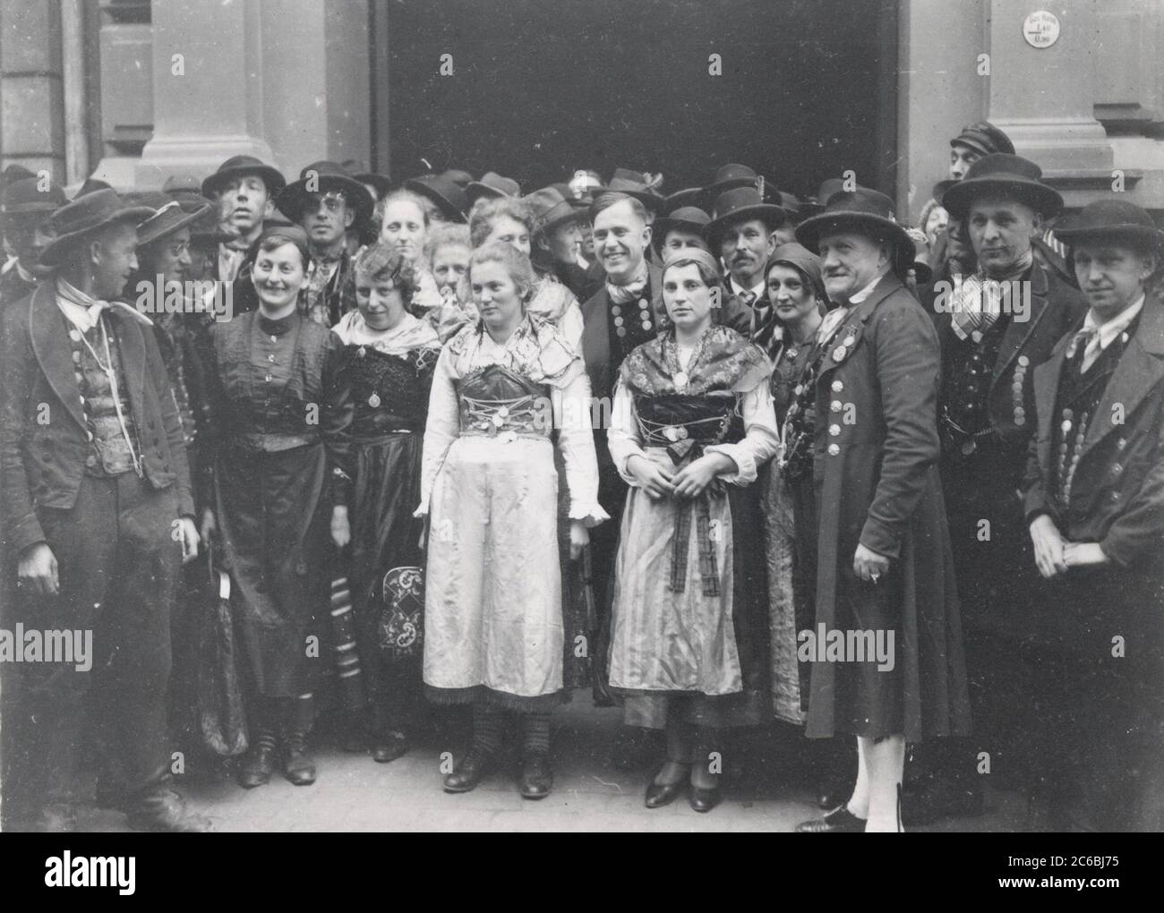 Hitler House Heinrich Hoffmann Photographs 1934 Adolf Hitler's official ...