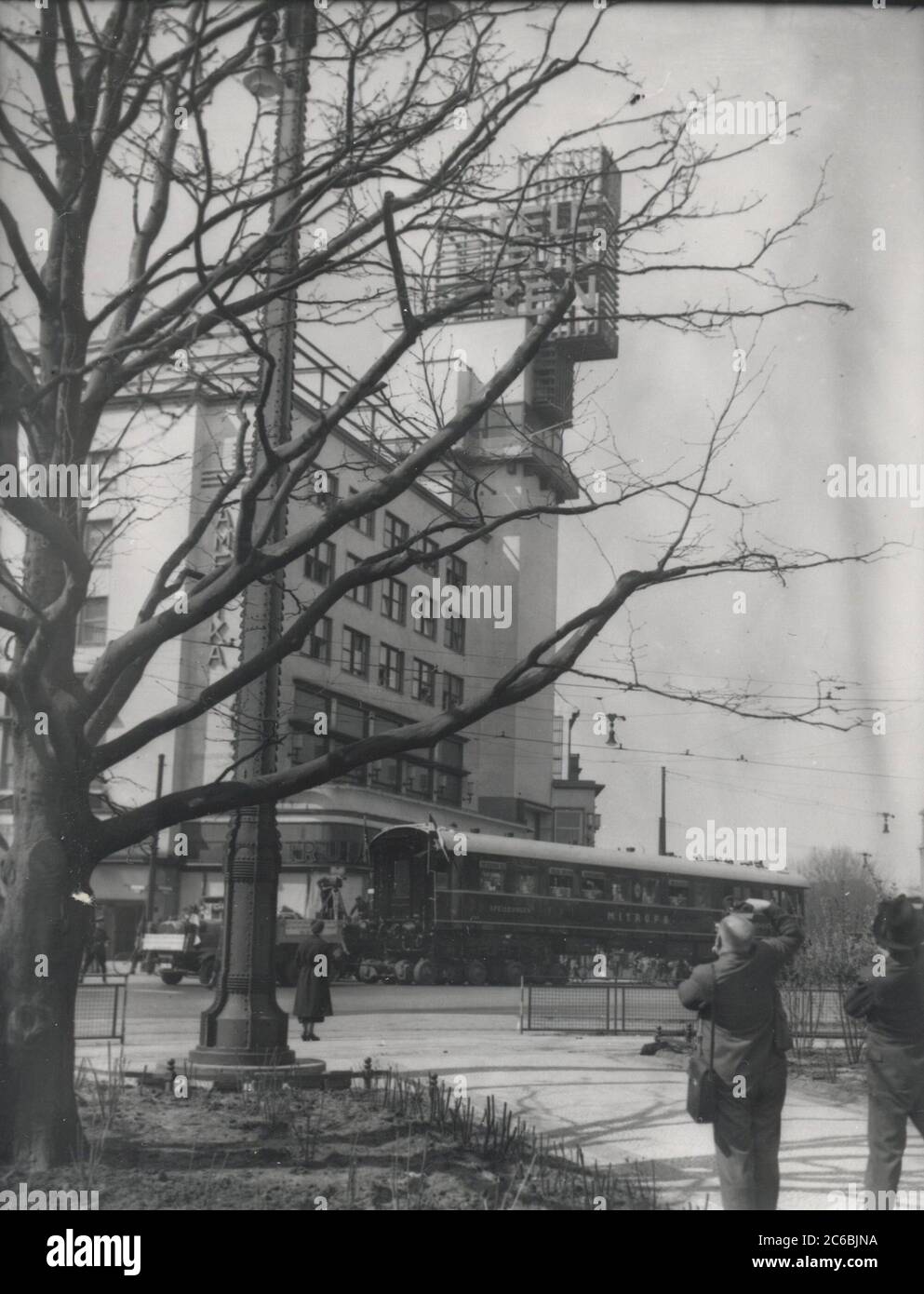 Preparation for the radio exhibition Heinrich Hoffmann Photographs 1934 ...