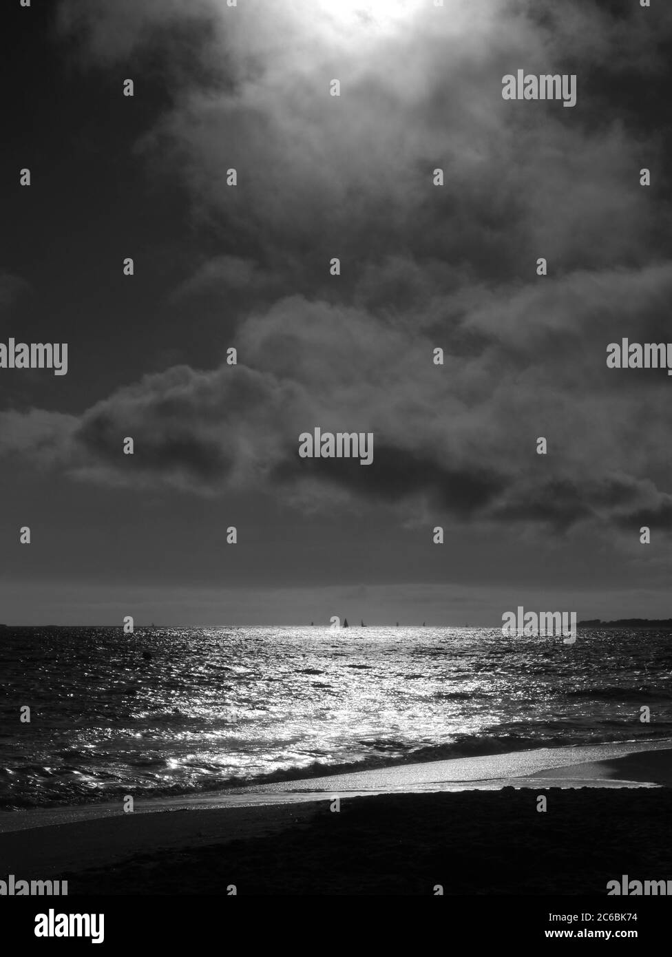 Pornichet beach with the sun reflecting off the Atlantic ocean Stock ...