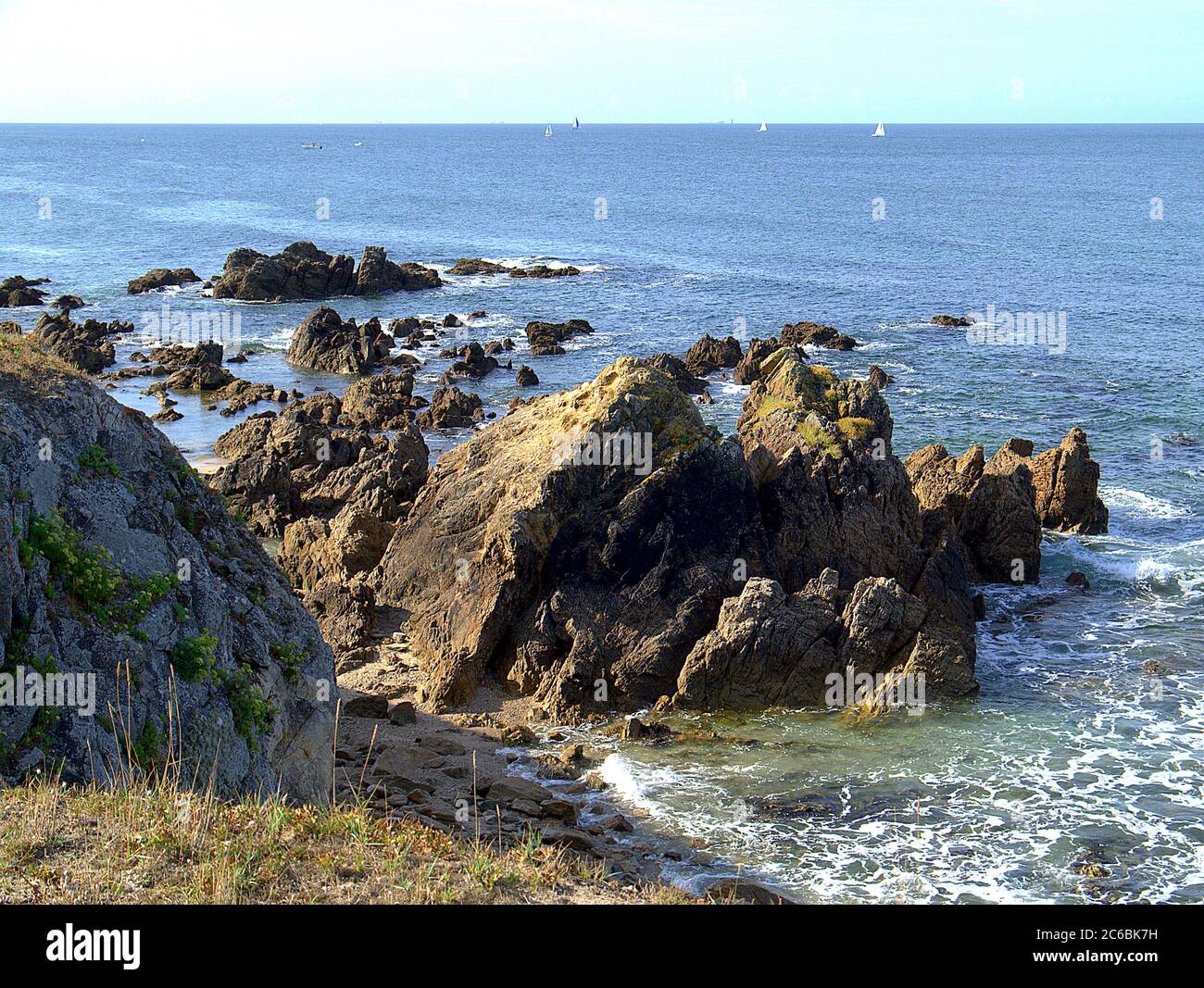 Atlantic rocks hi-res stock photography and images - Alamy