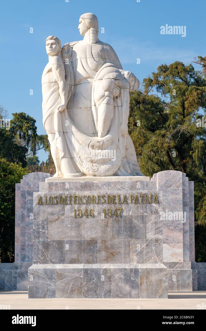 Monument dedicated to the young heroes fallen defending Chapultepec ...