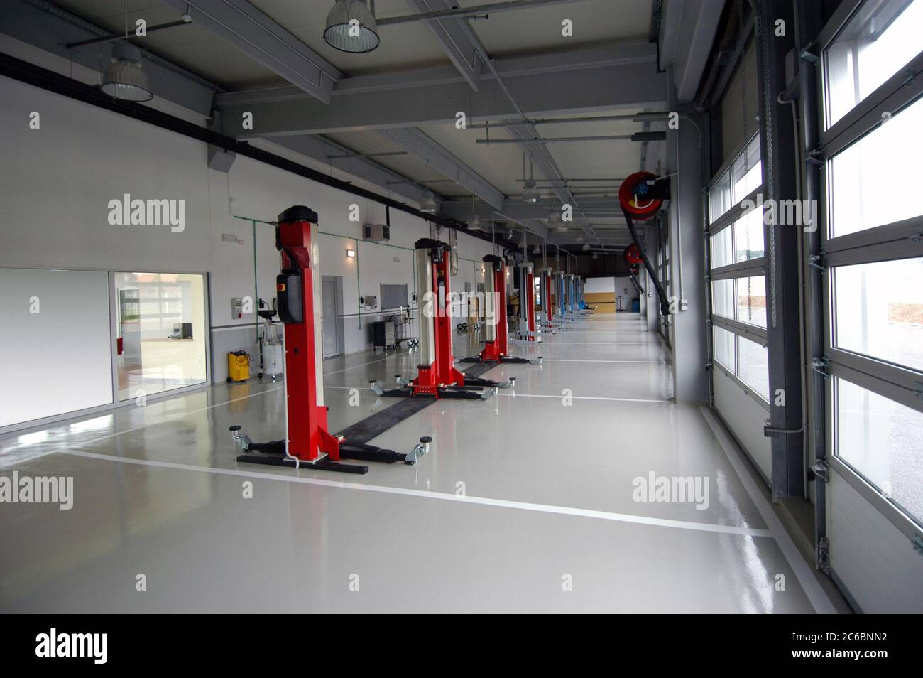 Car Repair Garage Design