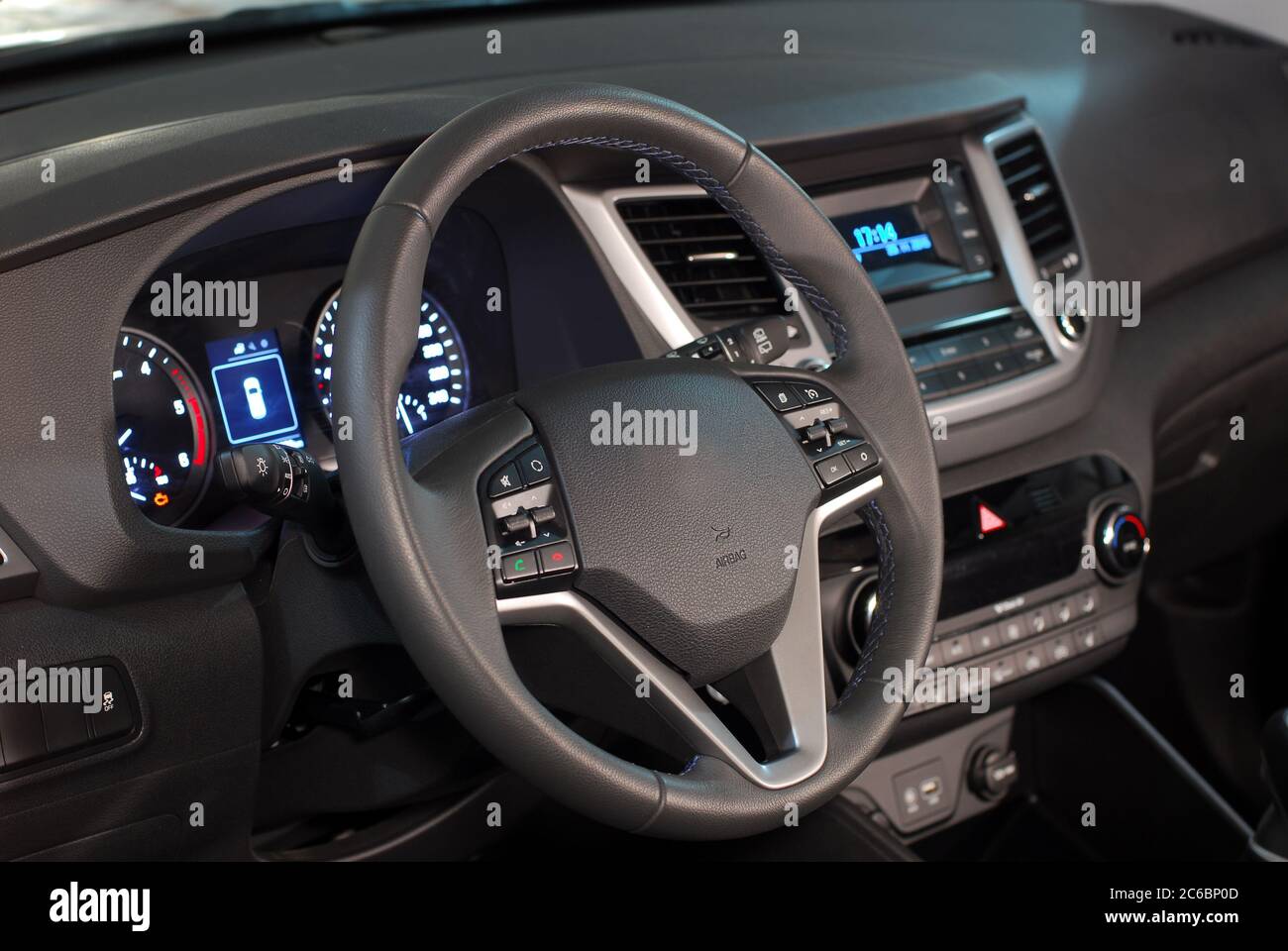 steering wheel steering wheel in the new modern car Stock Photo - Alamy