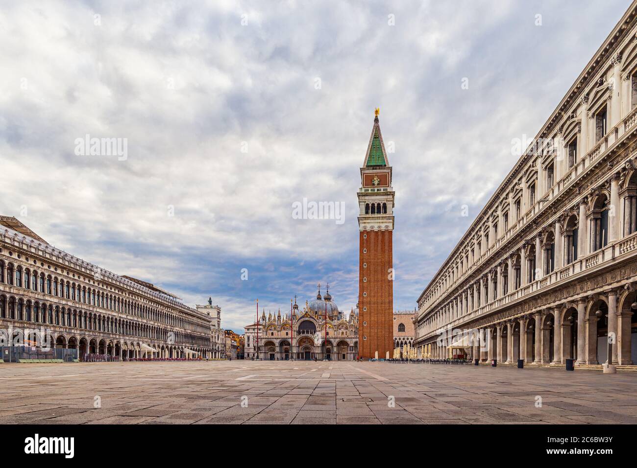 Square clock tower famous venice hi-res stock photography and images ...