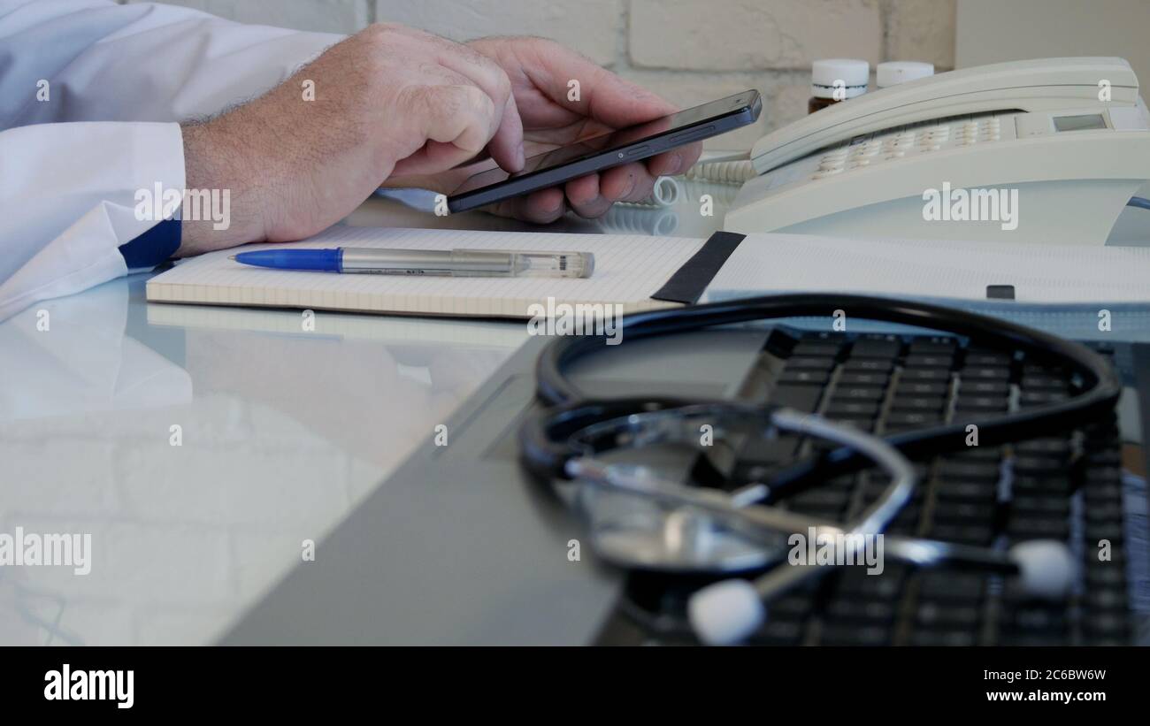 Network in medicine hi-res stock photography and images - Alamy