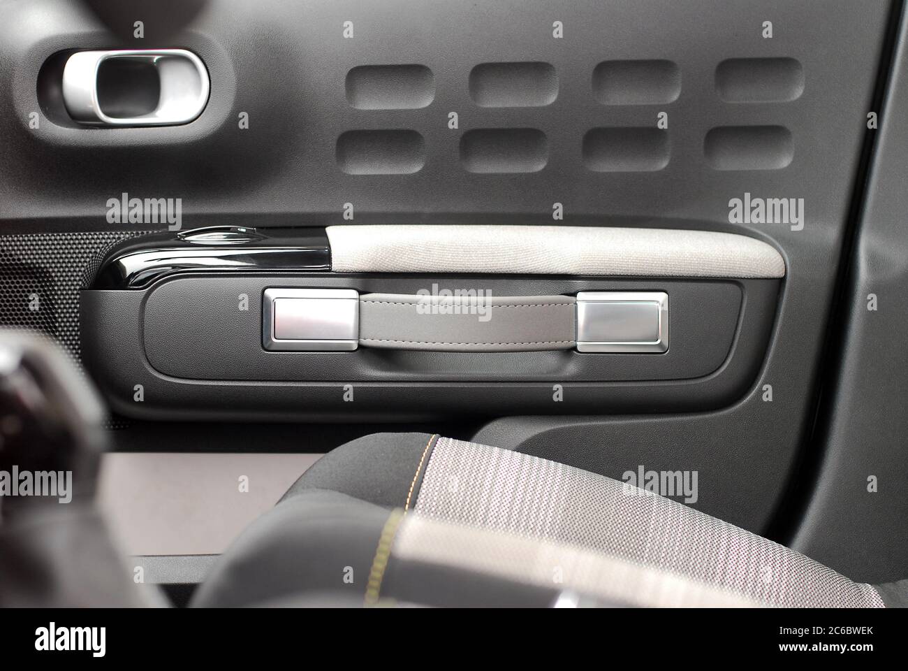Car door handles Stock Photo - Alamy
