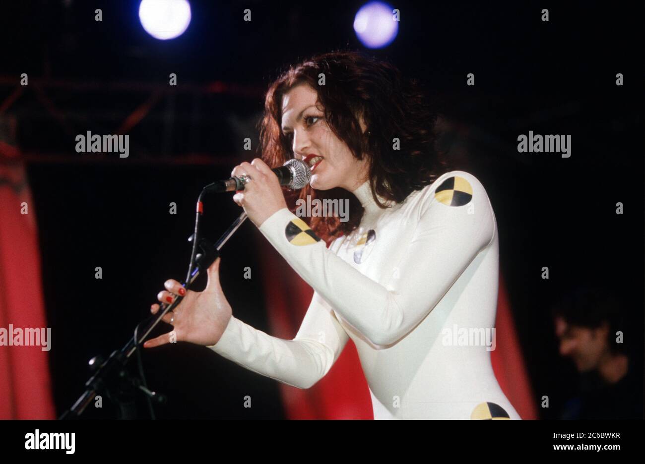 Sarah nixey singer hi-res stock photography and images - Alamy