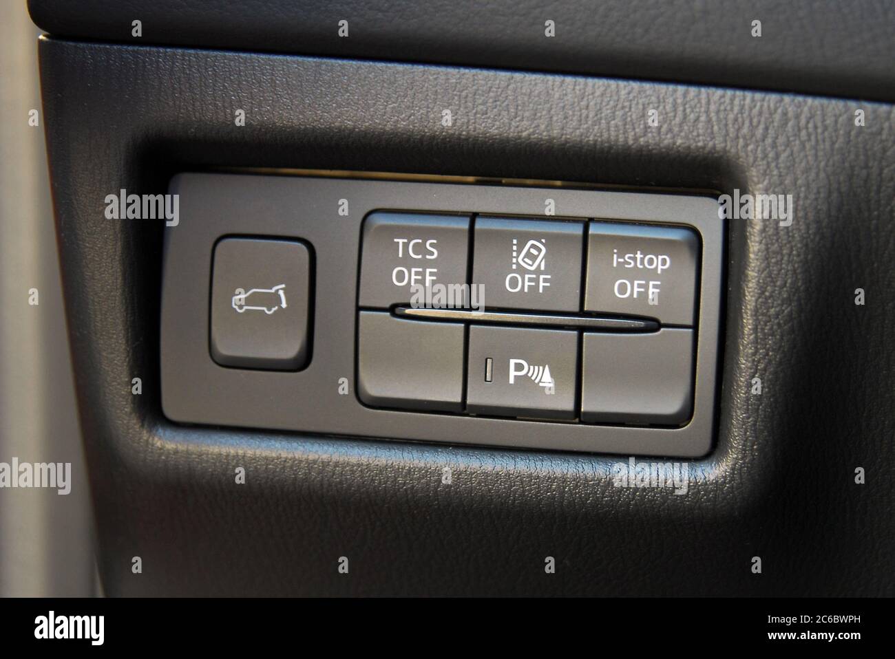 Car cabin temperature hi-res stock photography and images - Alamy