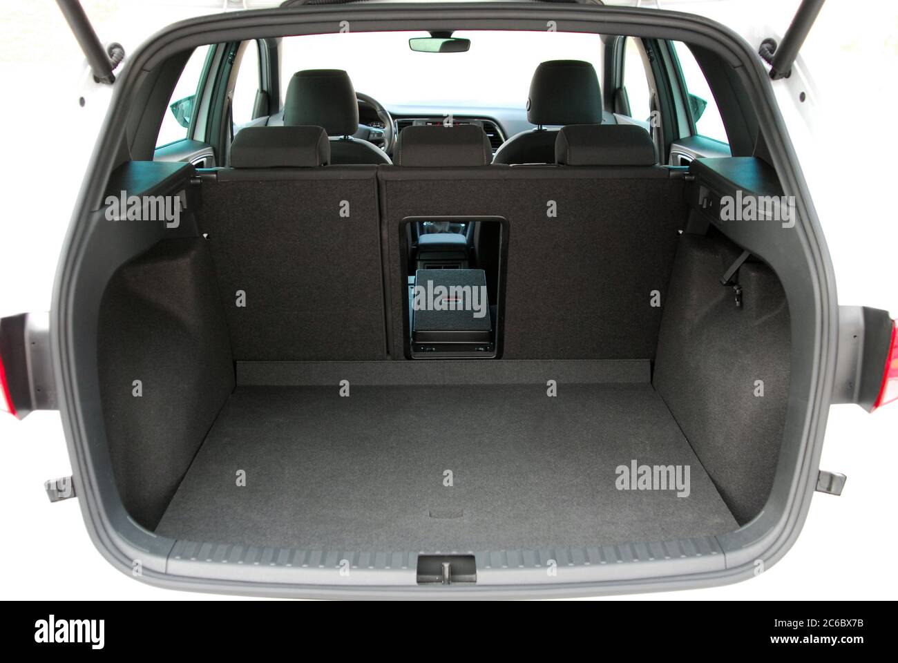 Empty trunk suv hi-res stock photography and images - Alamy