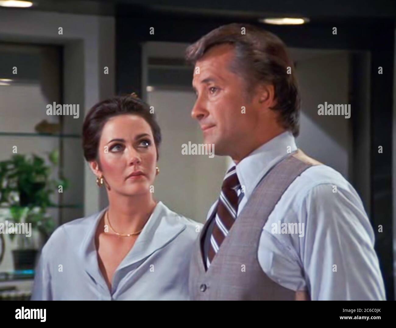 USA. Lynda Carter and Lyle Waggoner in a scene from the ©CBS TV series ...