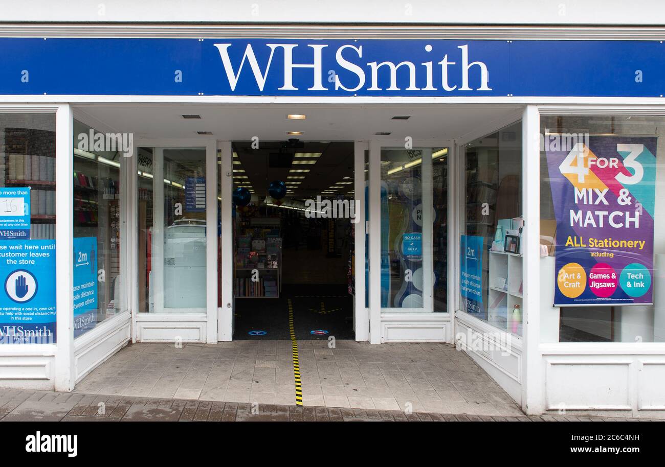 Wh smith head office hi-res stock photography and images - Alamy