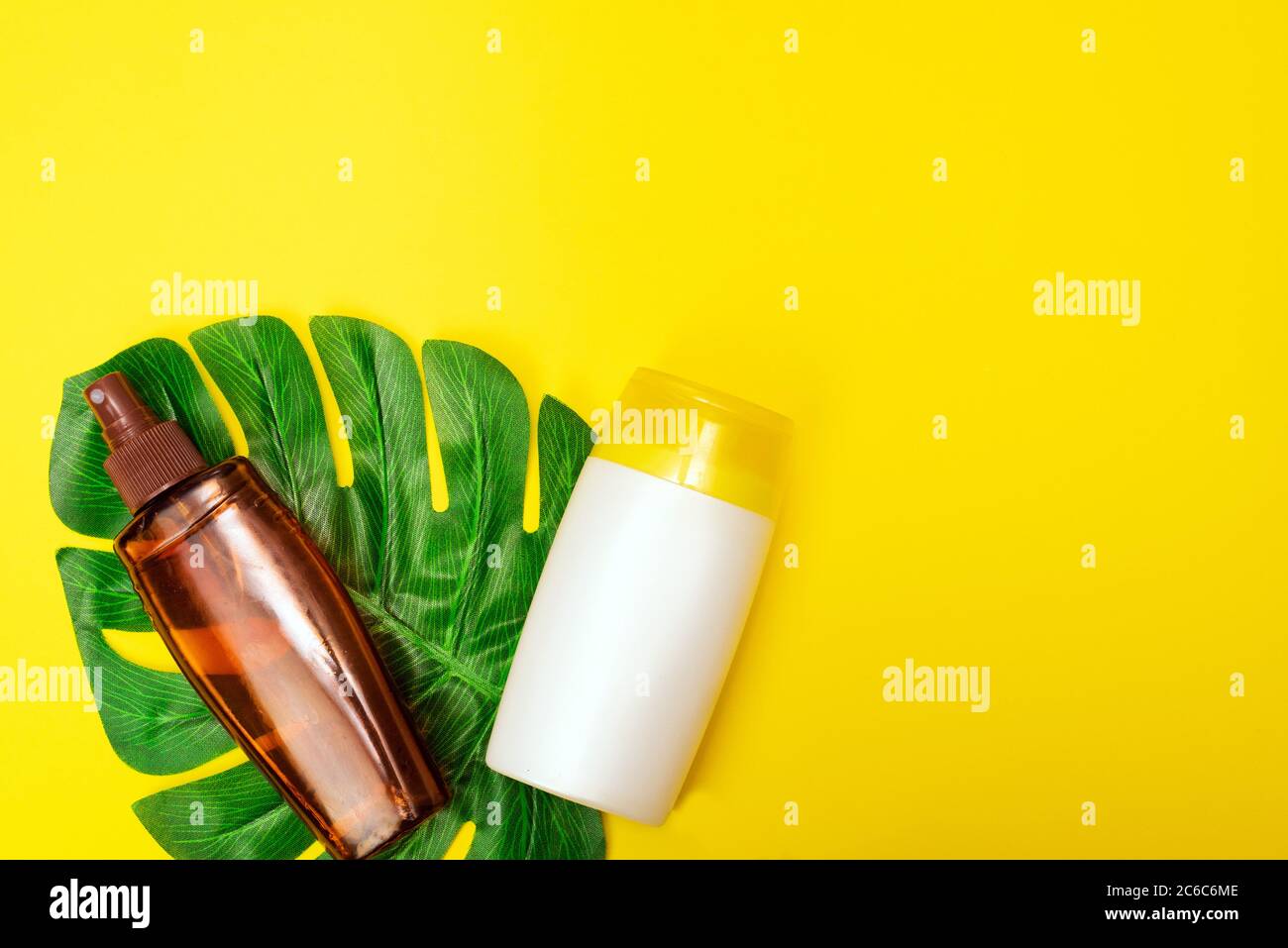 Tanning oil hi-res stock photography and images - Alamy