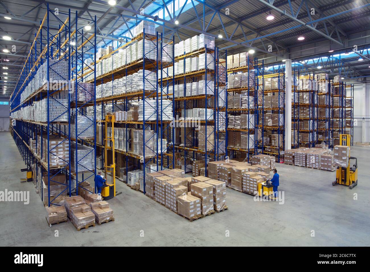 High Rack Warehouse High Resolution Stock Photography and Images - Alamy