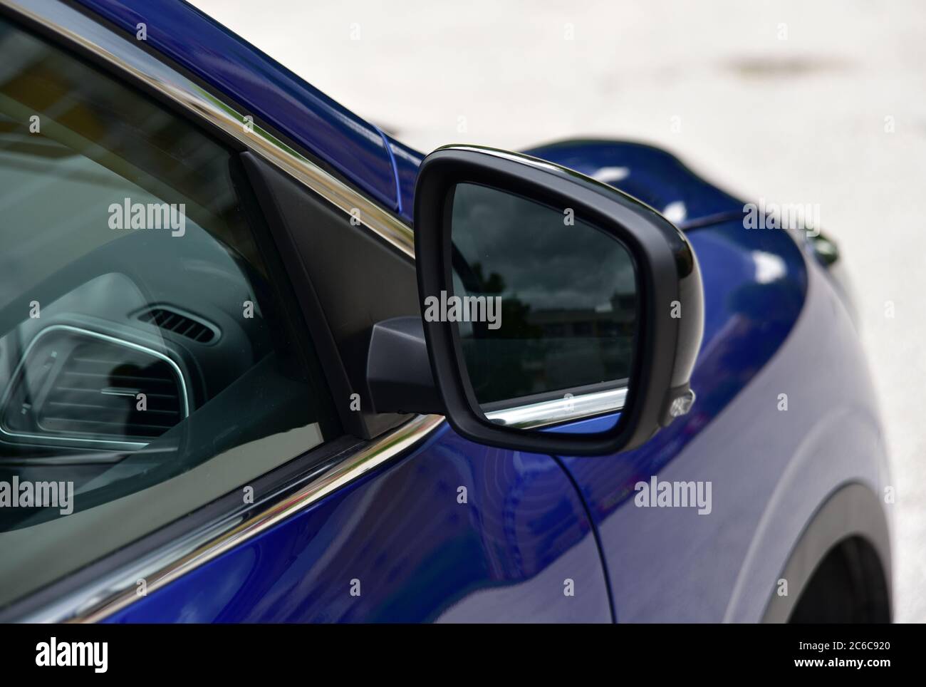 Side view with indicator hi-res stock photography and images - Alamy