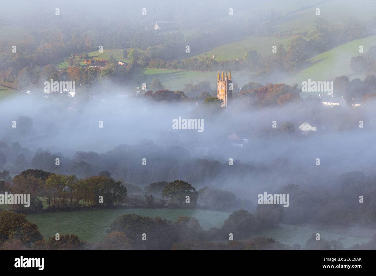 Mist church hi-res stock photography and images - Alamy