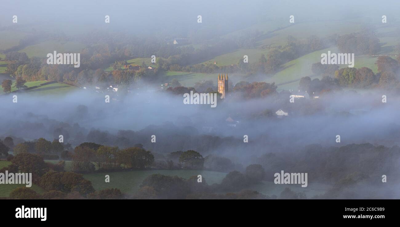Mist church hi-res stock photography and images - Alamy