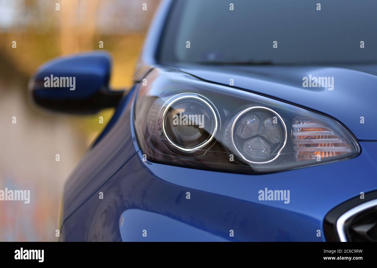 Car head lamp Stock Photo - Alamy