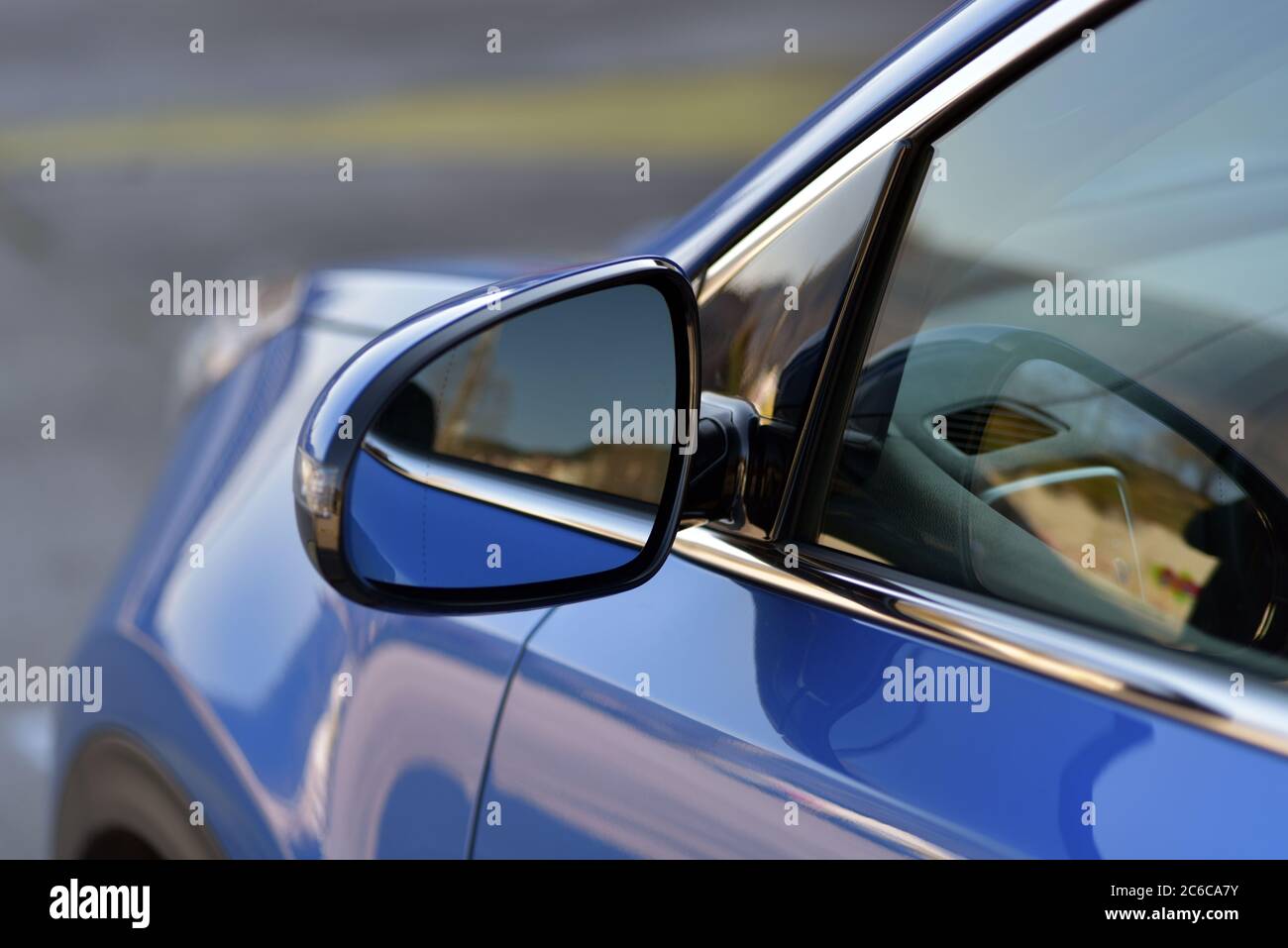 Side view with indicator hi-res stock photography and images - Alamy