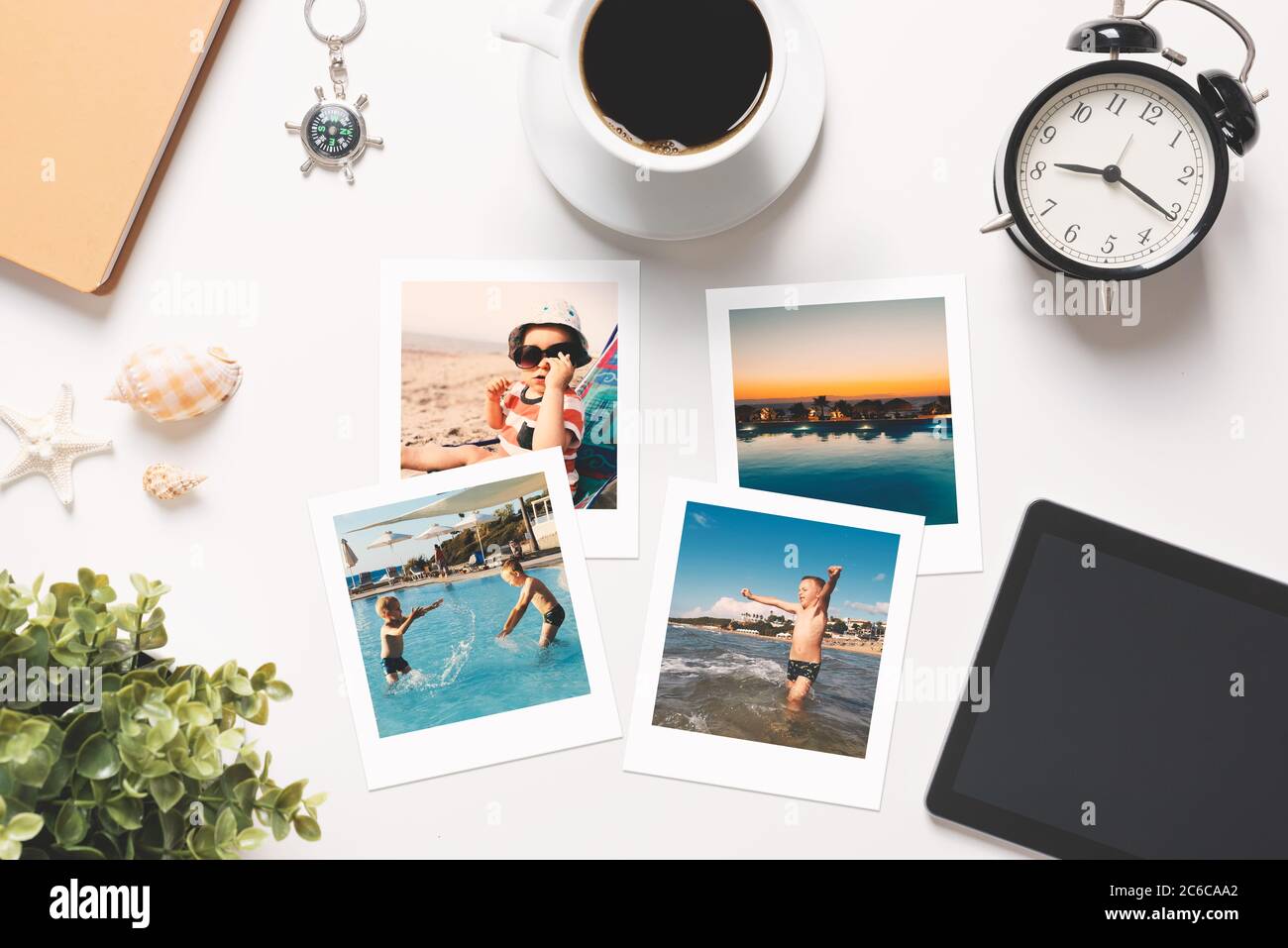 Family photograph frame desk hi-res stock photography and images - Alamy