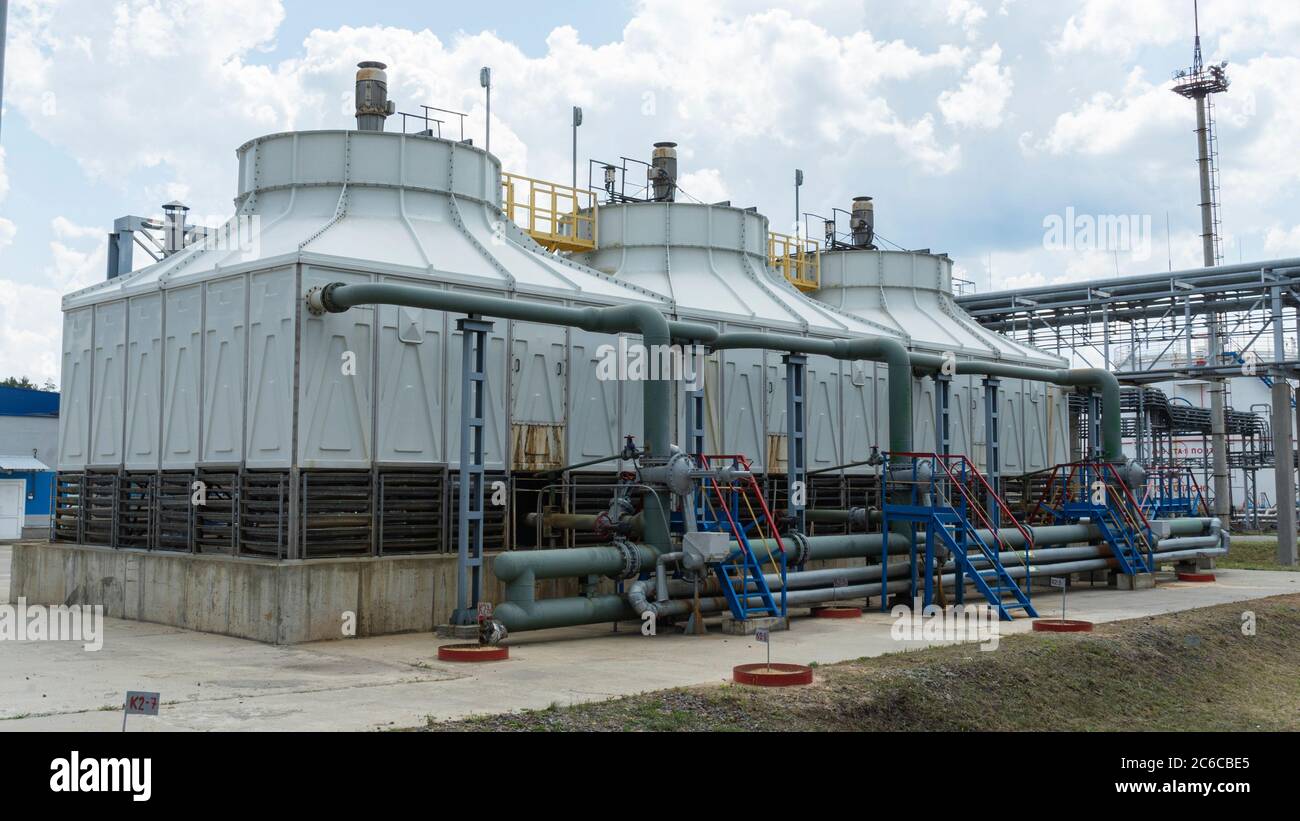 Distillation Column High Resolution Stock Photography and Images - Alamy