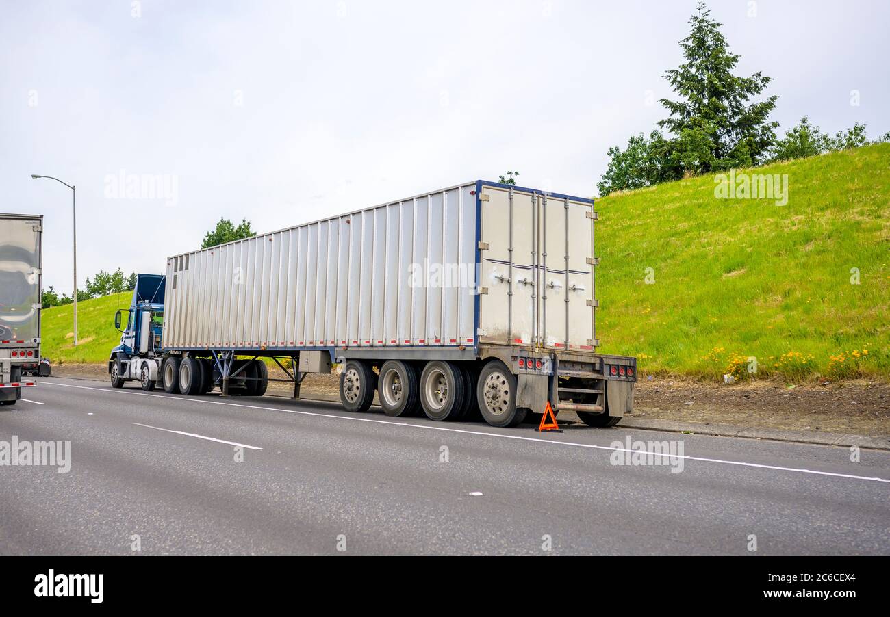 The blue triangle fleet hi-res stock photography and images - Alamy