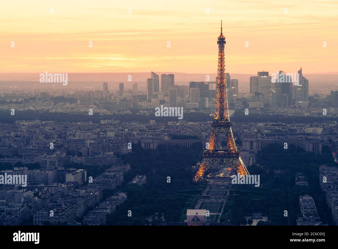 Paris sunset hi-res stock photography and images - Alamy