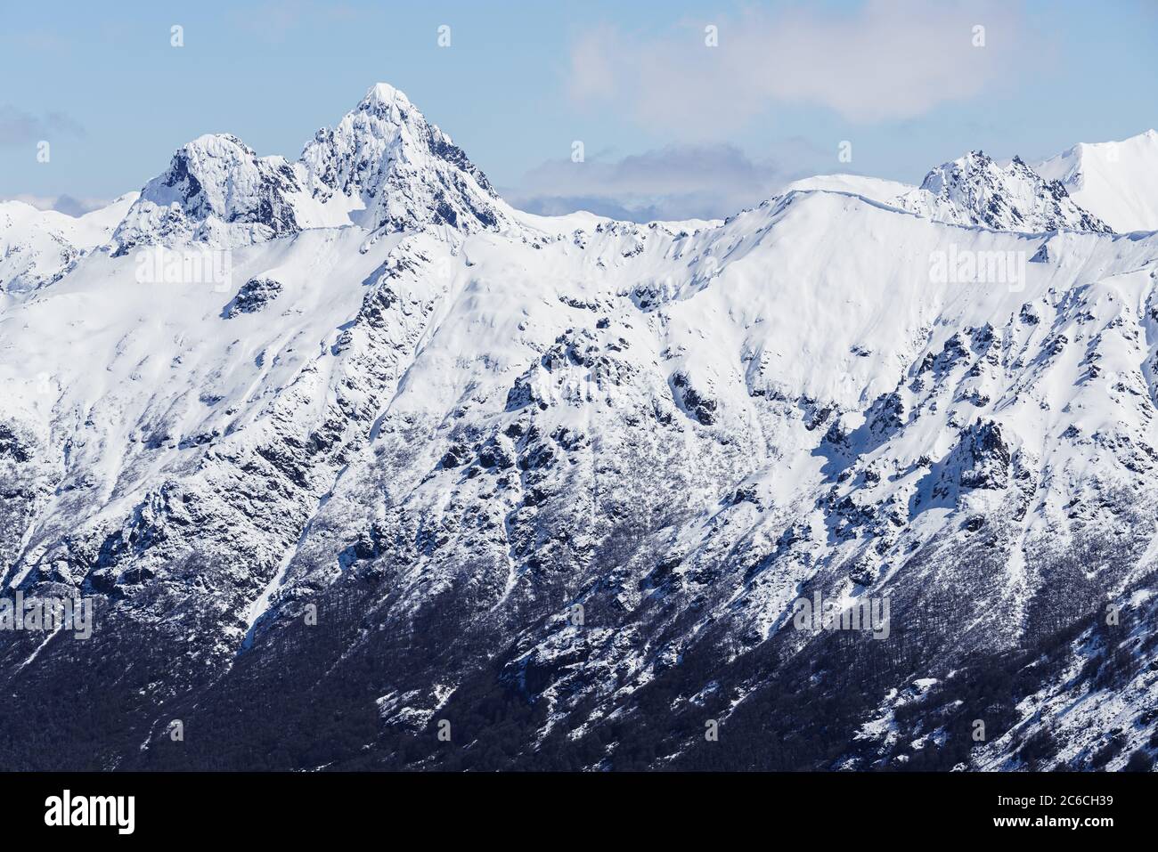 Snowy mountain top hi-res stock photography and images - Alamy