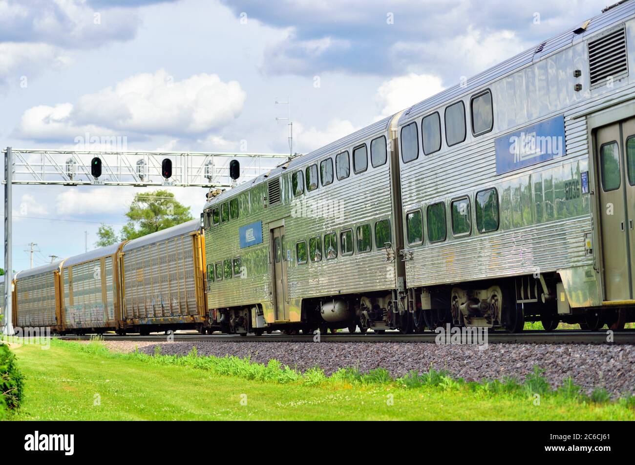 Busy commuter train hi-res stock photography and images - Alamy