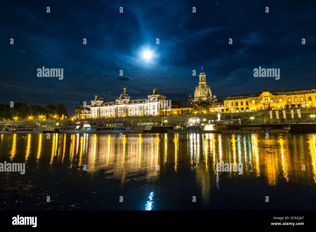 Panoramic view of Dresden in night and the river Elbe Stock Photo - Alamy