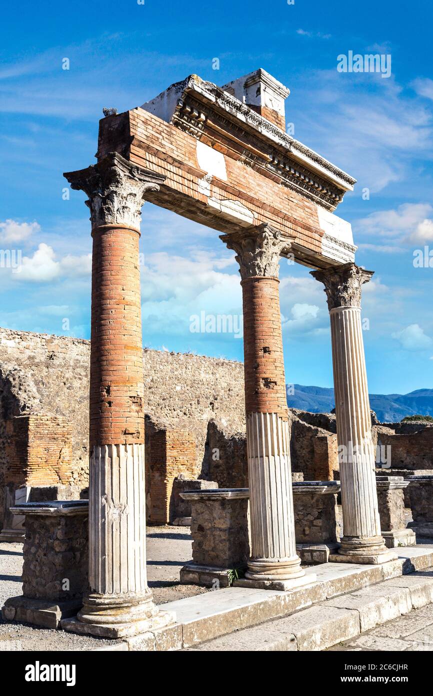 Pompeii city destroyed in 79BC by the eruption of Mount Vesuvius Stock ...
