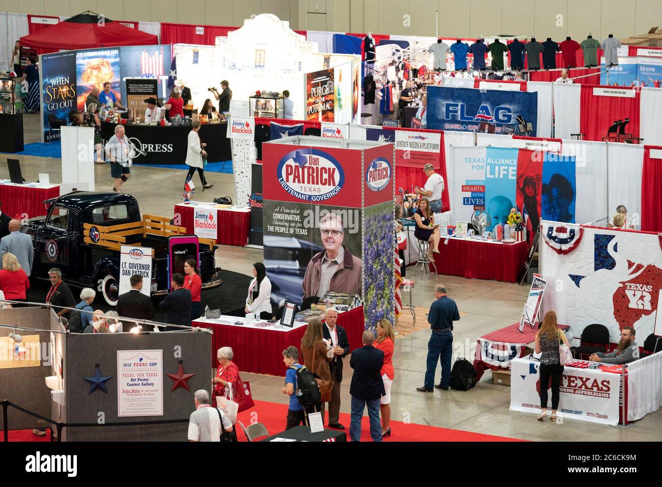 Show booths hi-res stock photography and images - Alamy