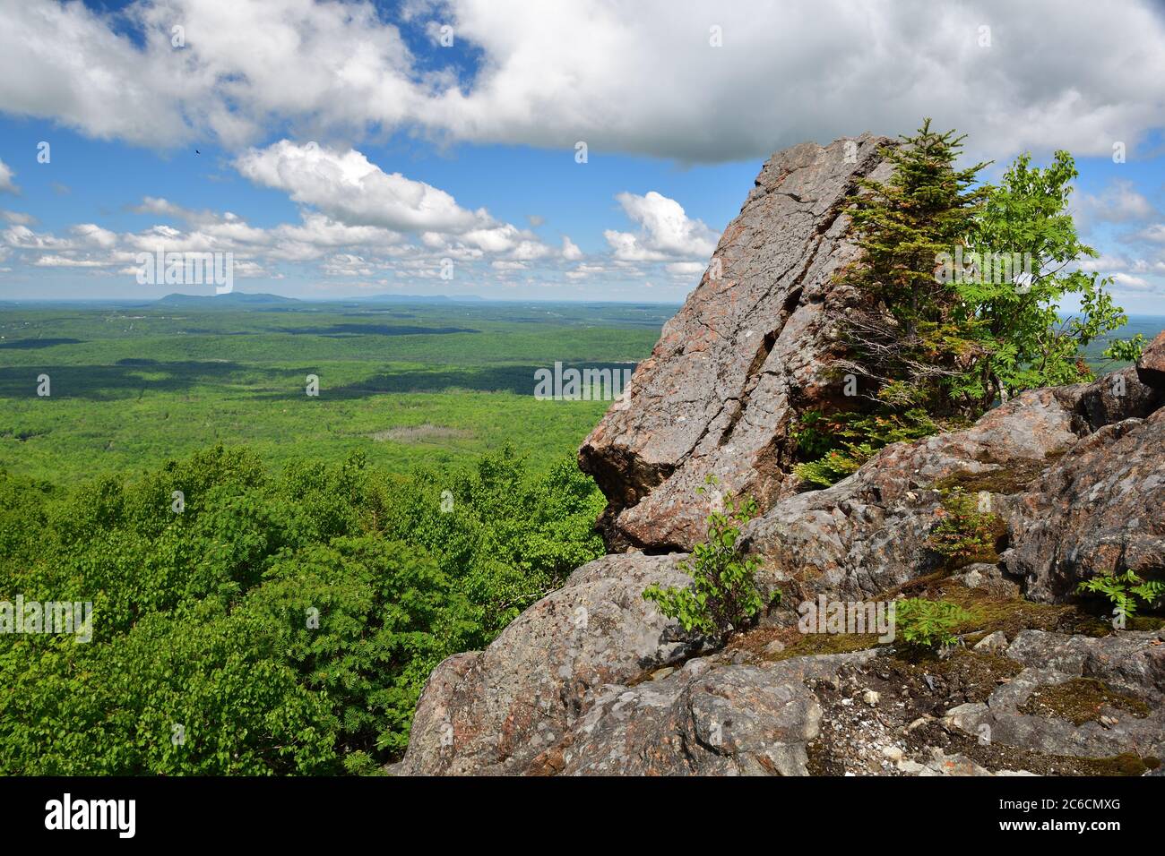 Roche fendue hi-res stock photography and images - Alamy