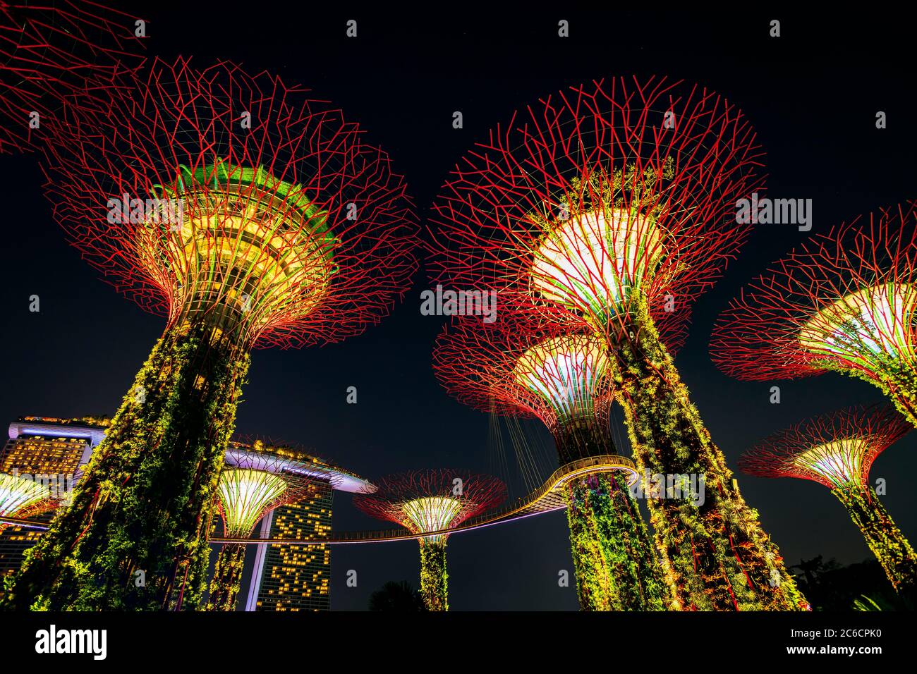 Electric supertree hi-res stock photography and images - Alamy