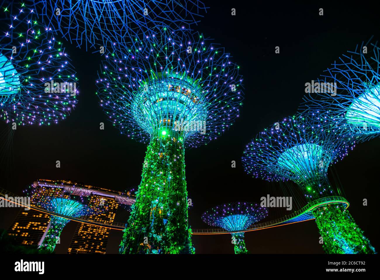 Electric supertree hi-res stock photography and images - Alamy