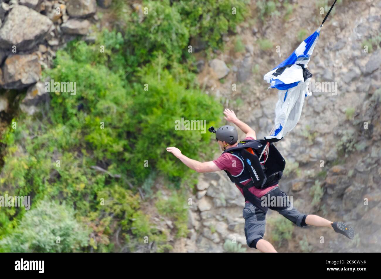 BASE jumpers on the Perrine Memorial Bridge, Twin Falls, Idaho, USA ...
