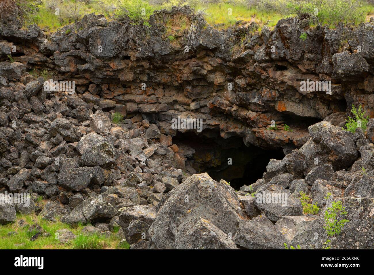 South Ice Cave, Deschutes National Forest, Oregon Stock Photo - Alamy