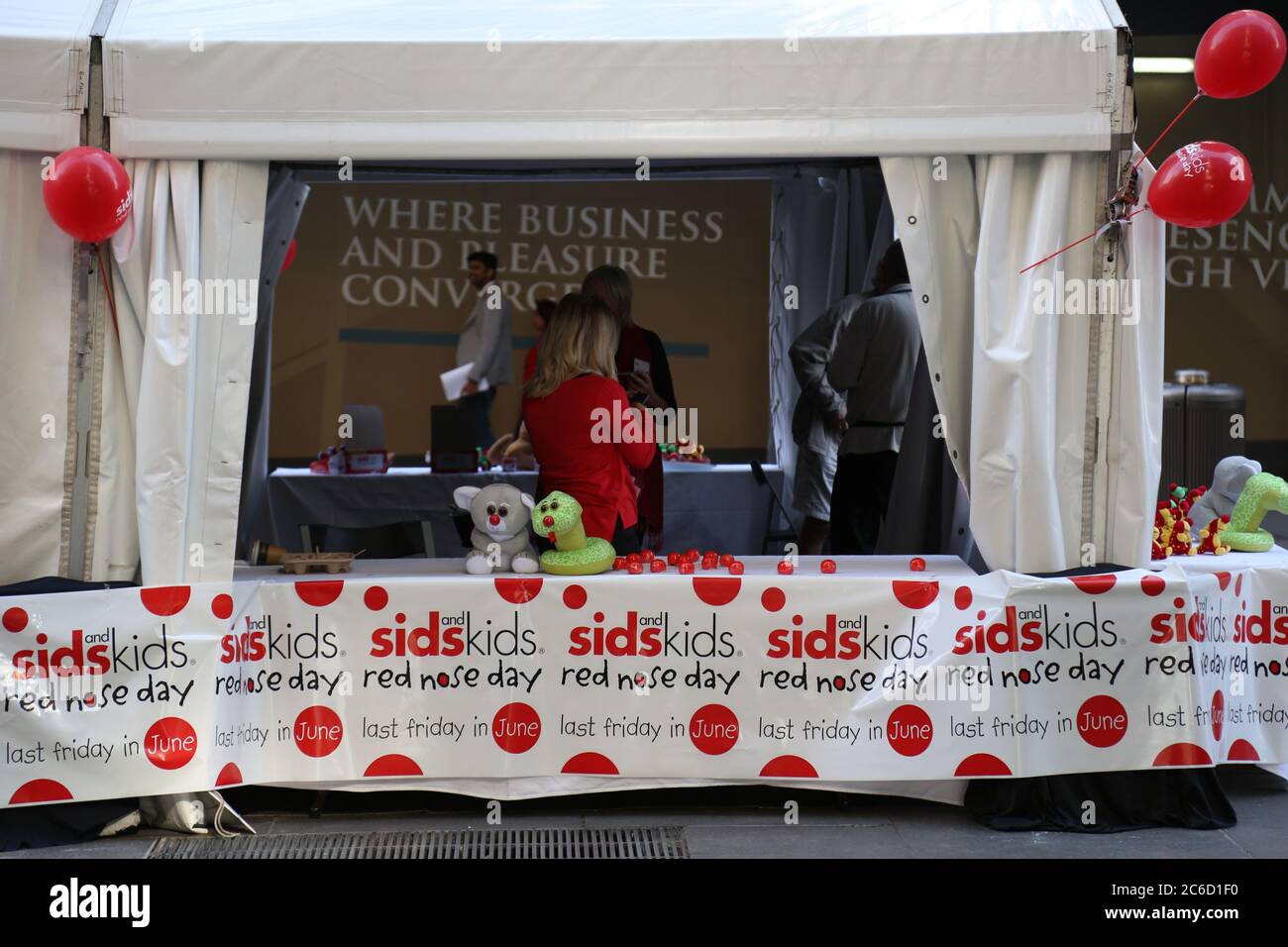 Red nose day children hi-res stock photography and images - Alamy