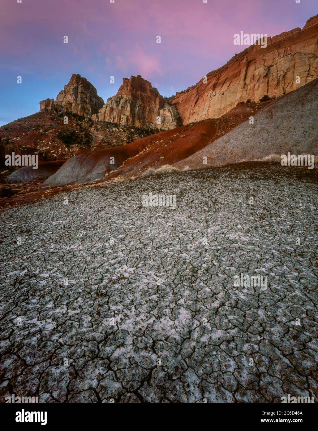 Dawn, Bentonite Hills, Circle Cliffs, Grand Staircase-Escalante ...