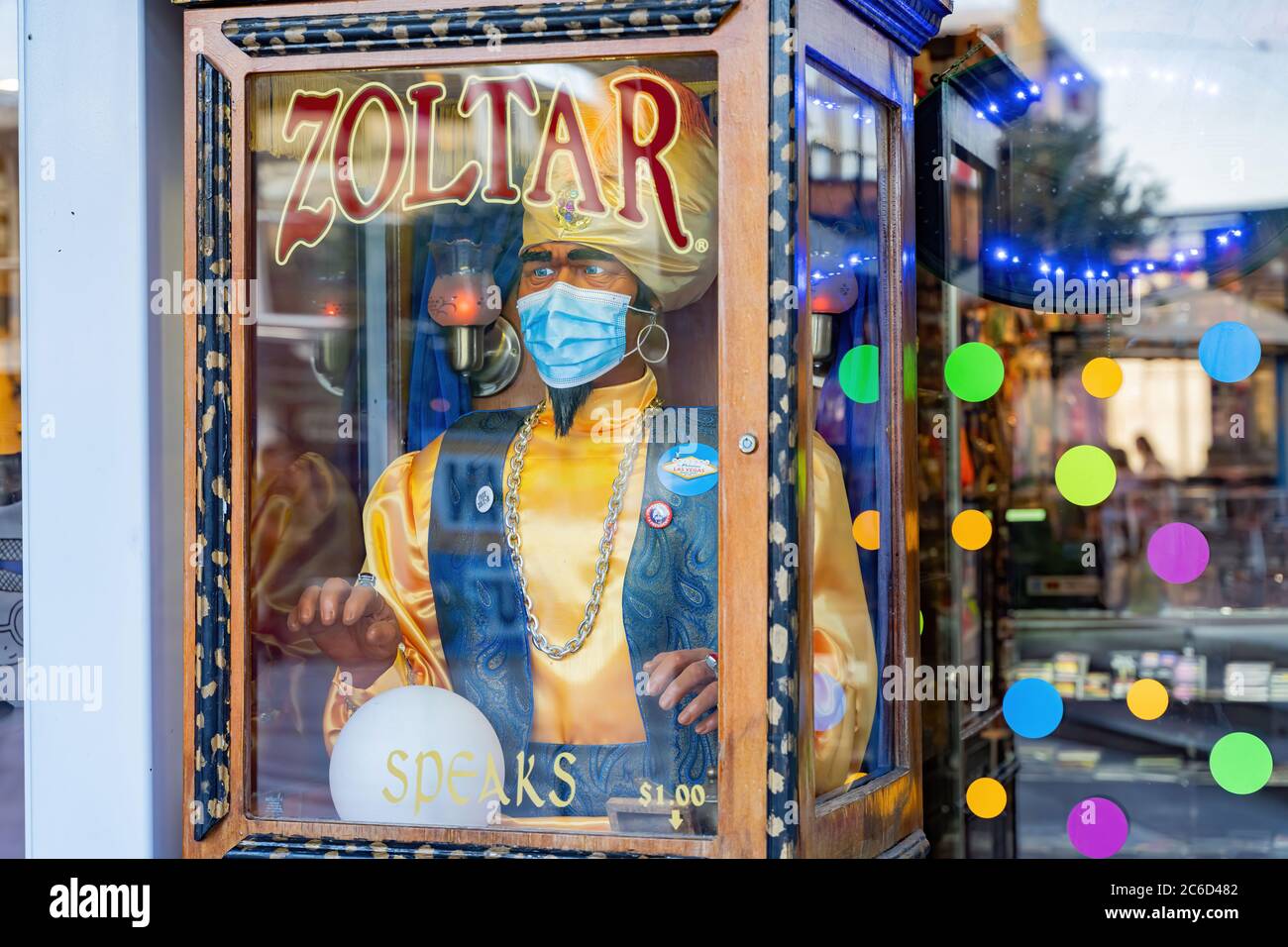 Zoltar fortune teller hi-res stock photography and images - Alamy