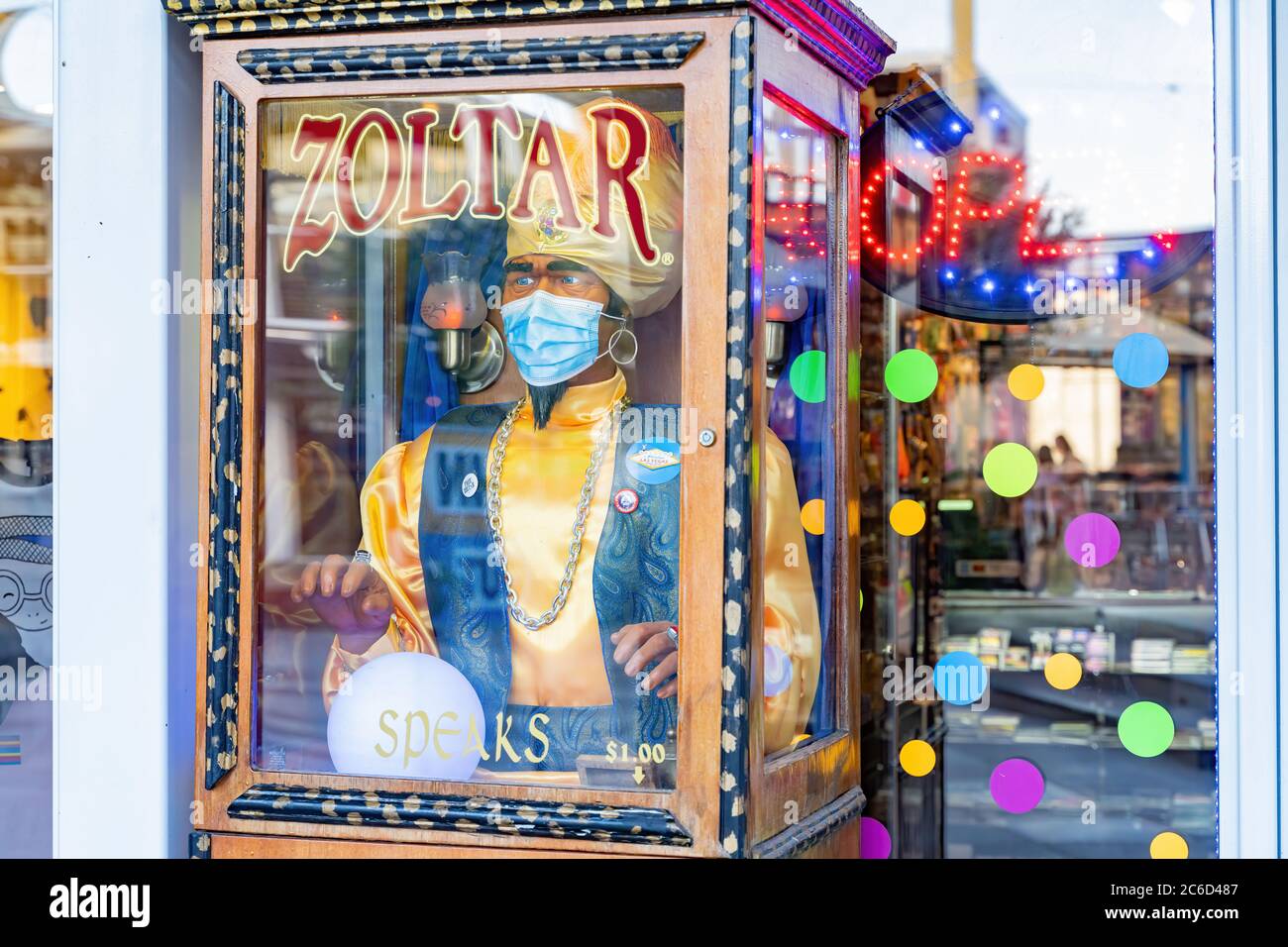 Famous fortune teller hi-res stock photography and images - Alamy