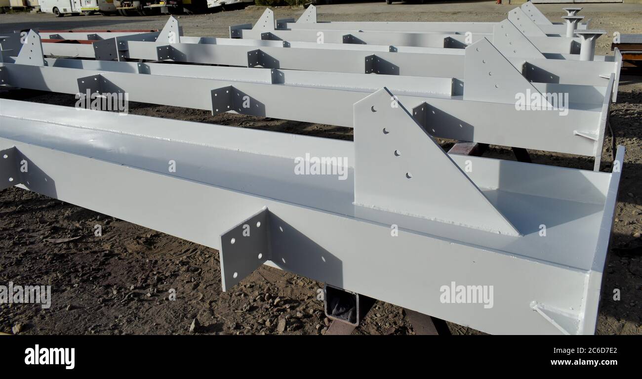 White structural beams hi-res stock photography and images - Alamy