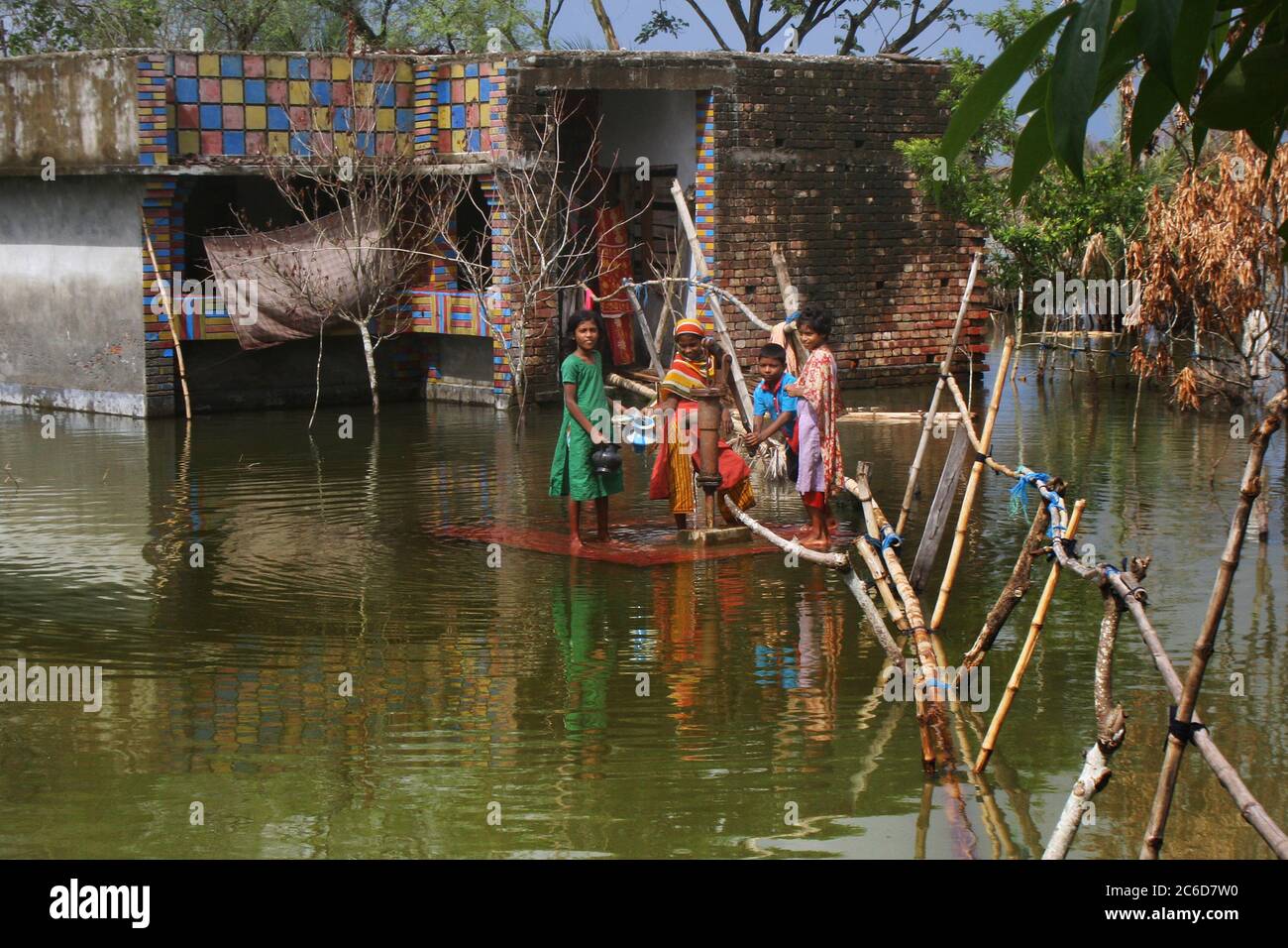 Cyclone Aila affected village at Khulna, Bangladesh Stock Photo - Alamy
