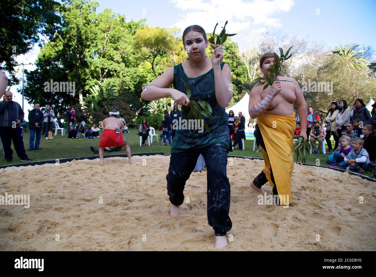 Traditional Aboriginal dancing brings the NAIDOC in the city event at ...