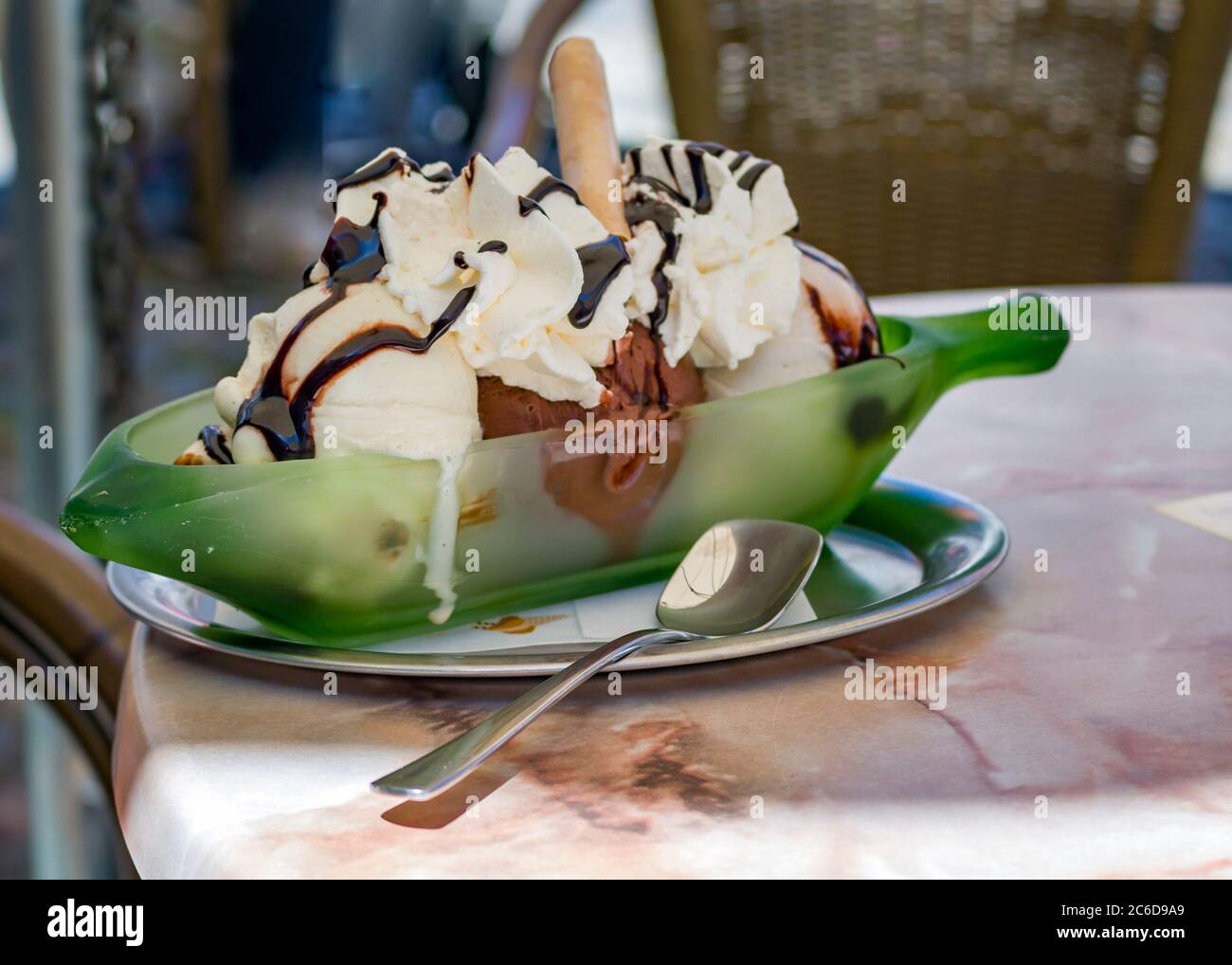Ice Cream, Ice Cream Sundae, Banana Split Stock Photo - Alamy
