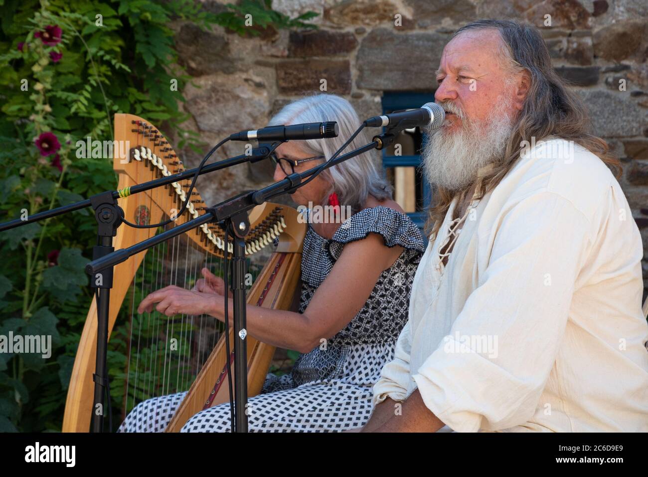Folklore music instruments breton hi-res stock photography and images ...