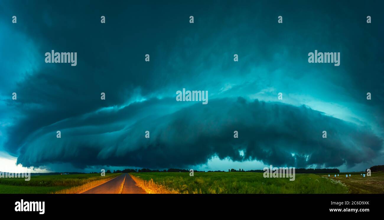 Supercell storm clouds with intense tropic rain Stock Photo - Alamy