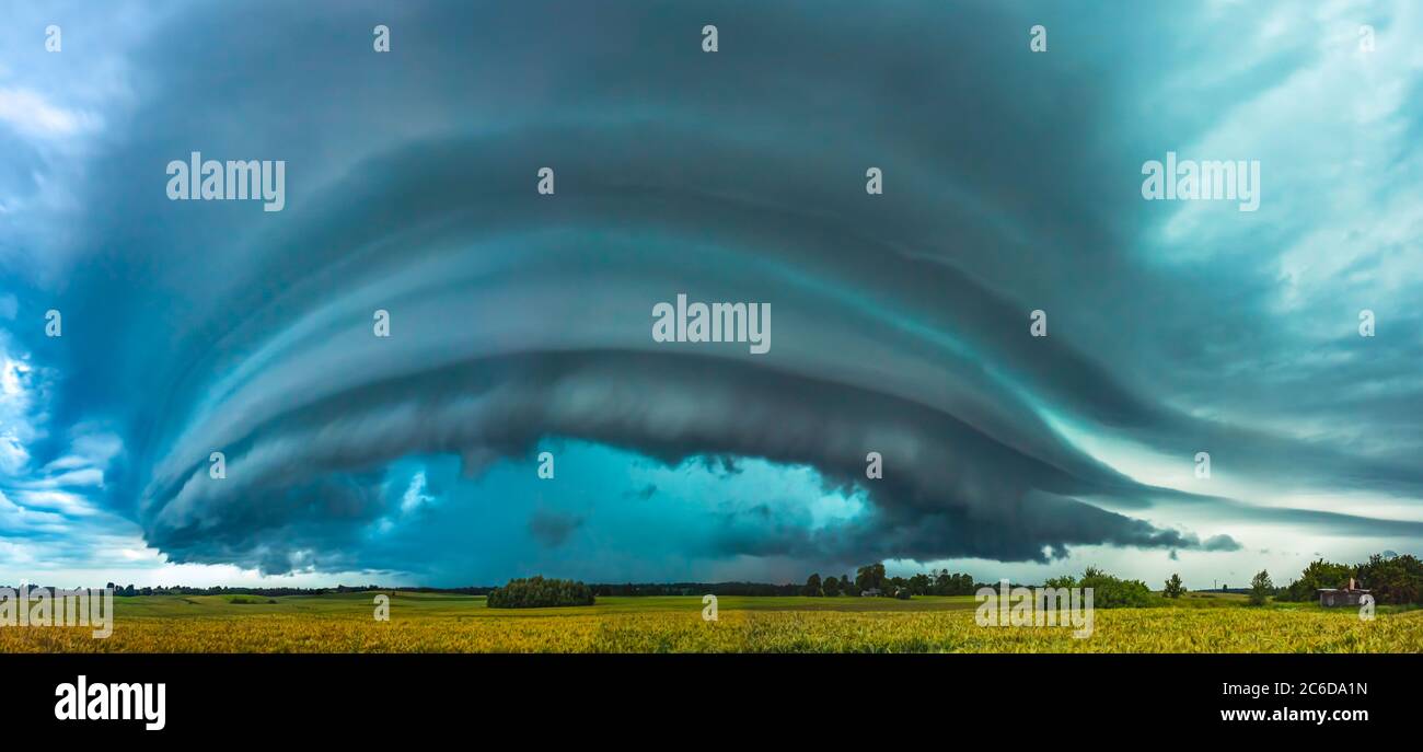 Supercell storm clouds with intense tropic rain Stock Photo - Alamy
