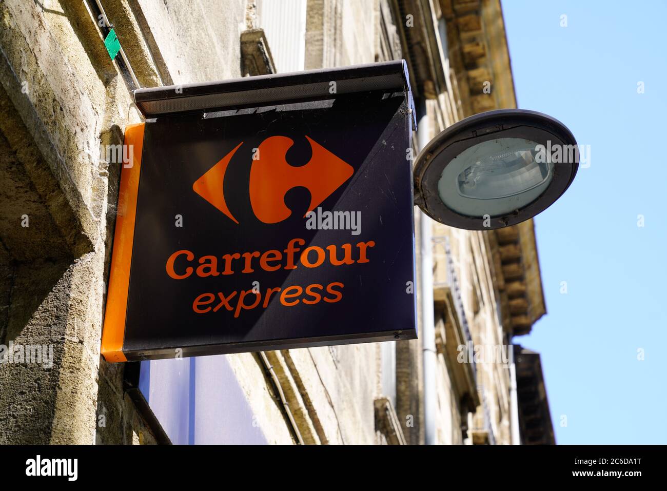 Carrefour express logo hi-res stock photography and images - Alamy